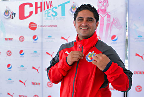 Luis Camacho, el joven detrás del éxito de Chivas Femenil | Telediario ...