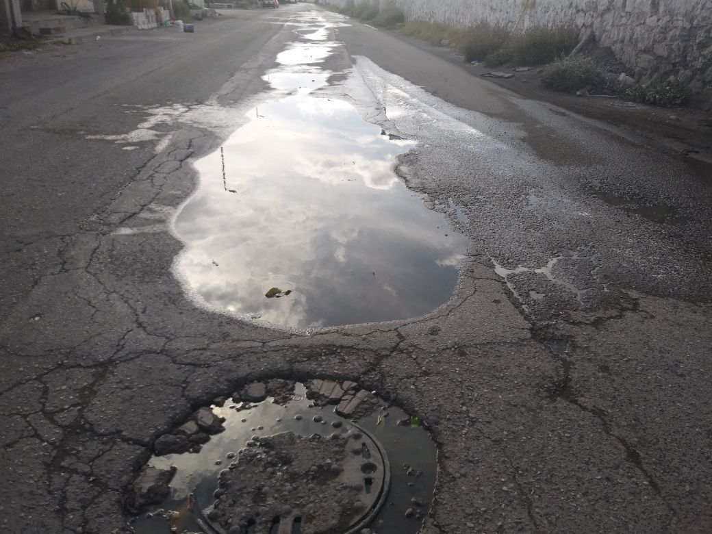 Denuncian brote de aguas negras en bulevar Río Nazas | Telediario México
