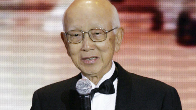 Fallece el famoso productor Raymond Chow | Telediario México
