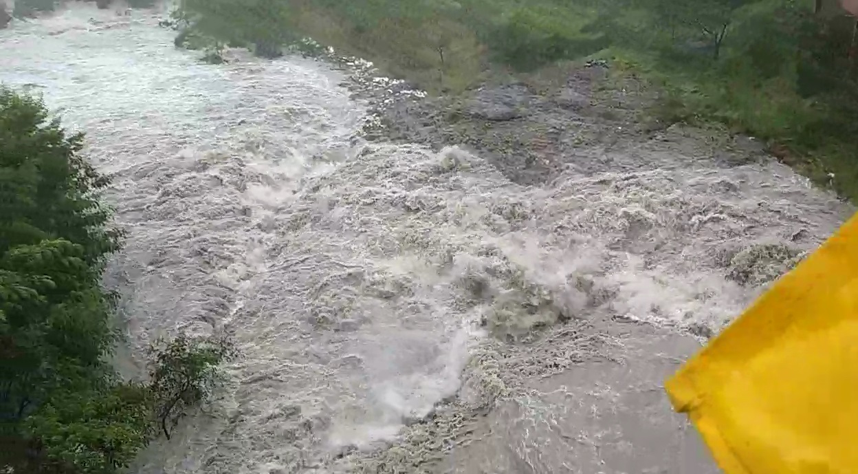 Aumentan niveles de arroyos y ríos de NL por lluvias | Telediario México