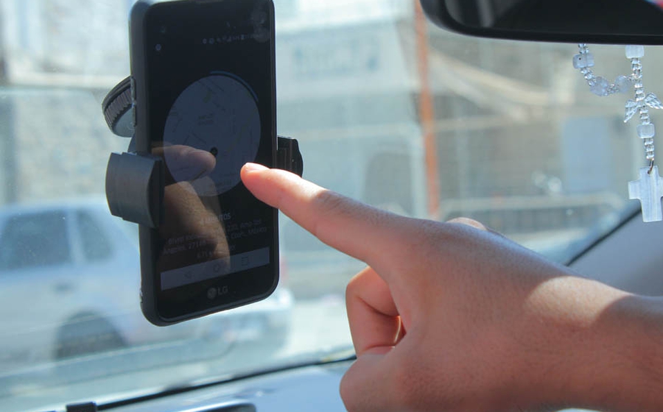 Asaltan a conductor de Uber y lo dejan grave | Telediario México