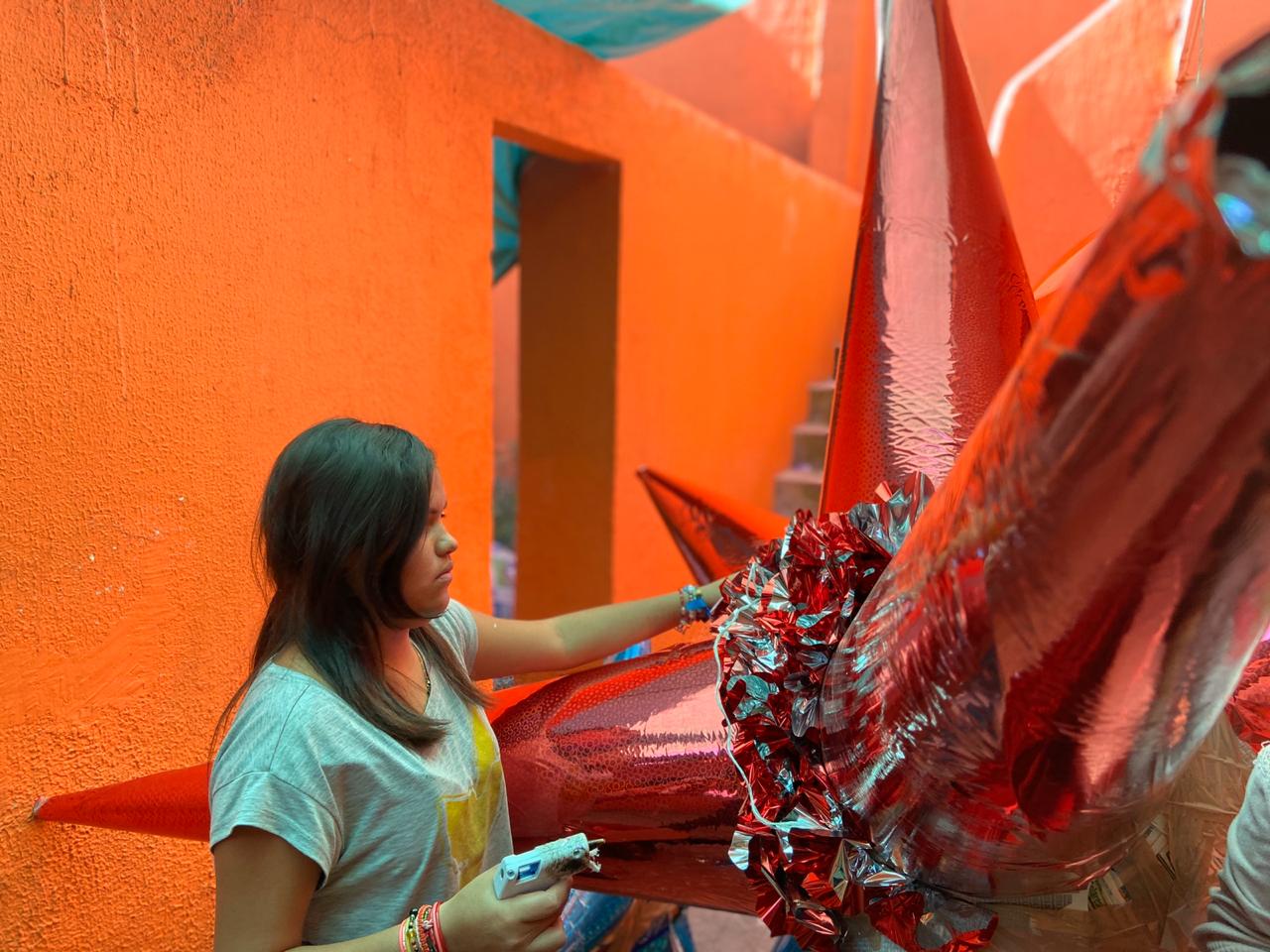 Piñatas, tradición de las posadas | Telediario México