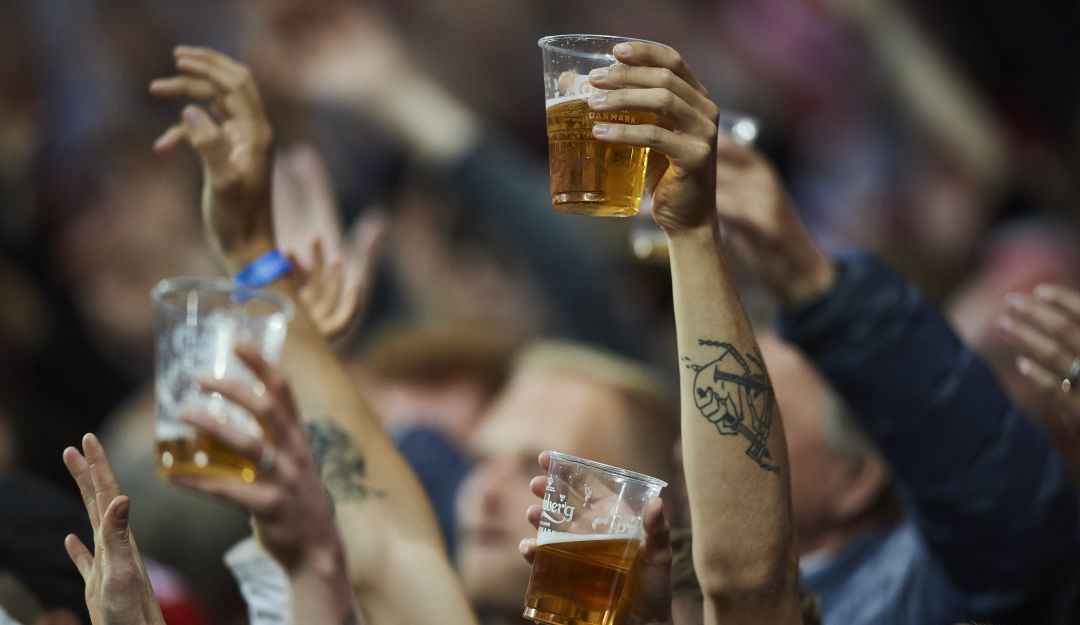 Alcohol en Qatar tiene un impuesto del 100% | Telediario México