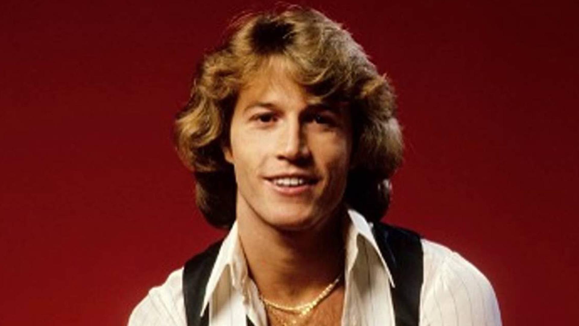 Se cumplen 32 años de la muerte de Andy Gibb. | Telediario México