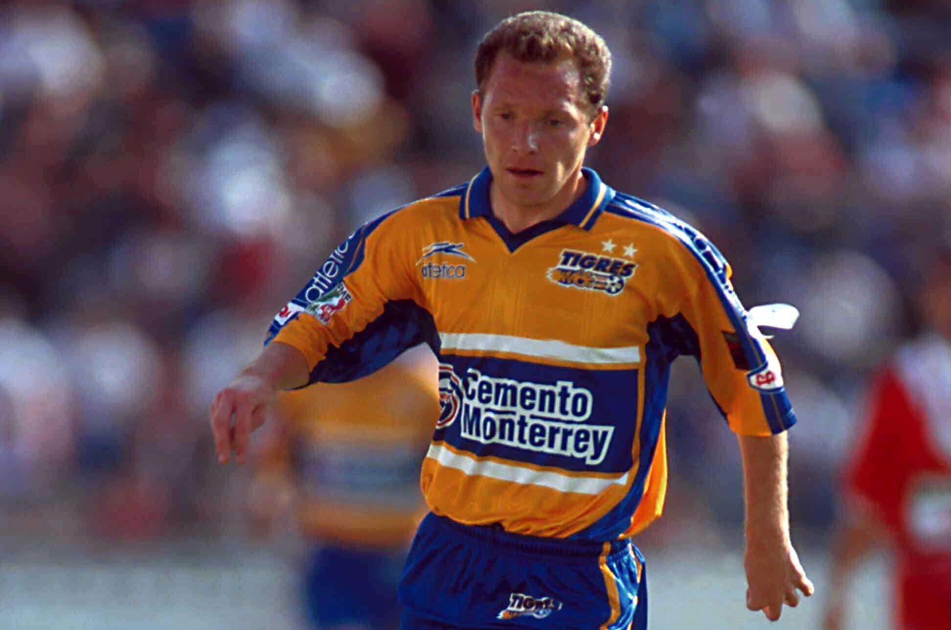 Éramos el equipo más poderoso de la Primera A y jugamos en campos ...