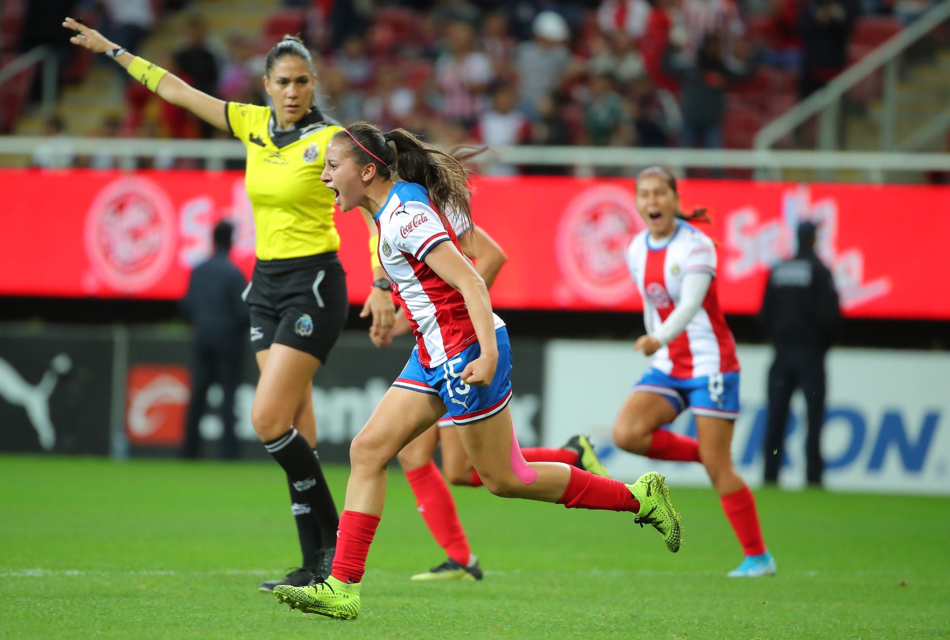 Rubí Soto, primera exportación de Chivas femenil | Telediario México