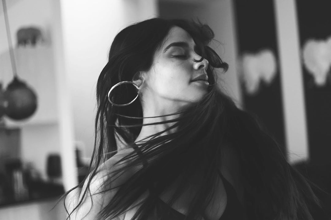 Esmeralda Pimentel Se Desnuda Para Presumir Sus Estrías Hace Llamado