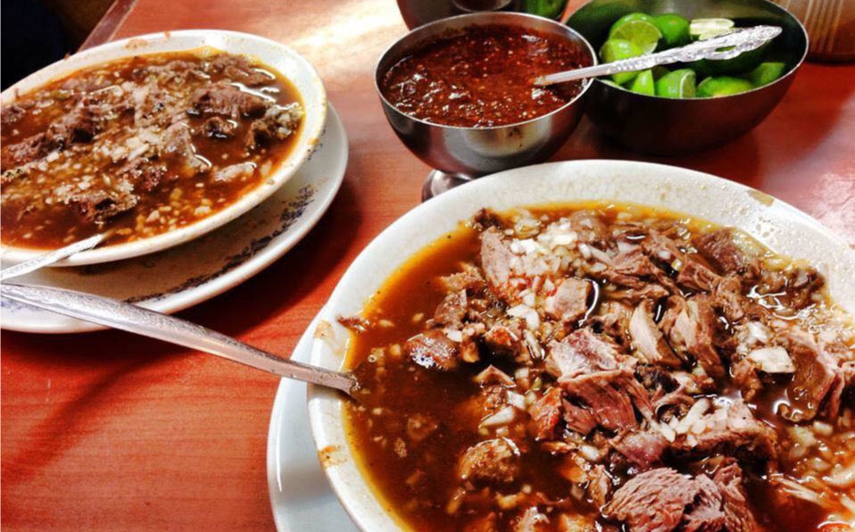 Tradicional birria desde hace más de 80 años | Telediario México