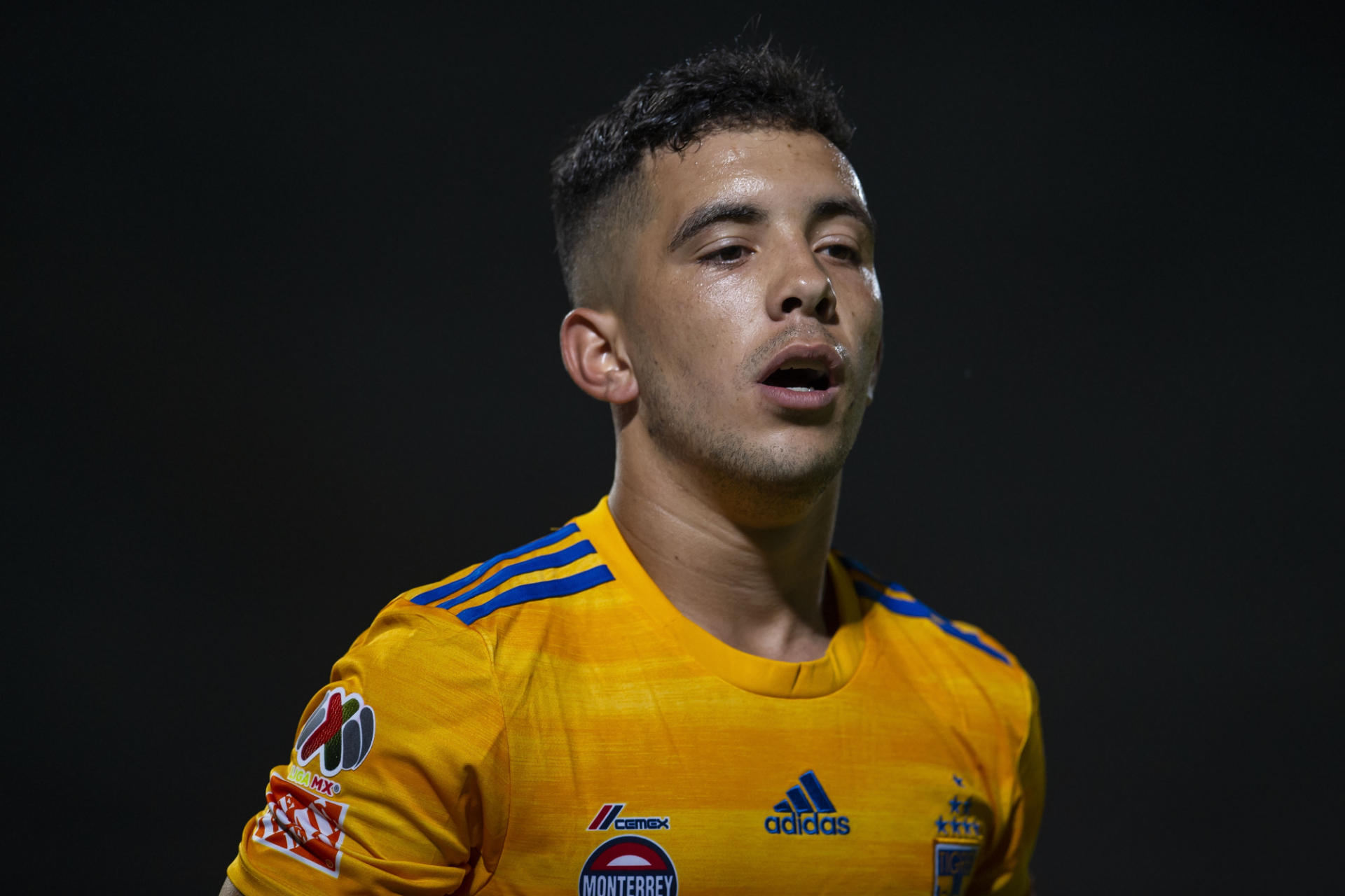 Leo Fernández, en riesgo para el debut | Telediario México