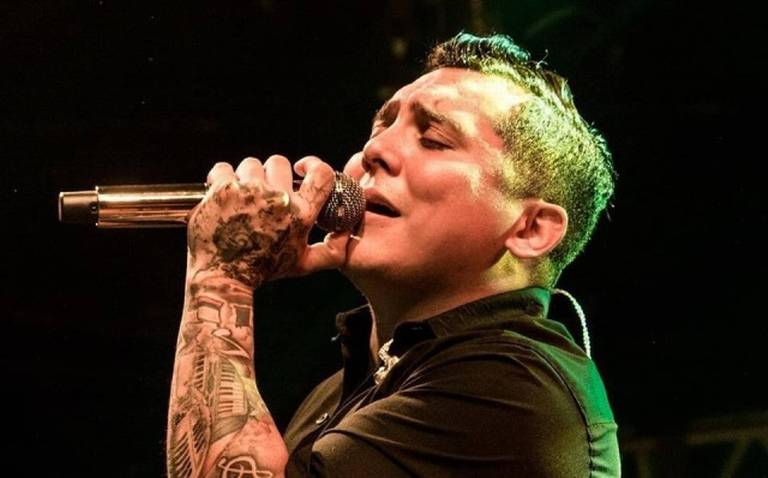 Sorprende Edwin Luna al cantar a dueto con Noel Schajris | Telediario ...