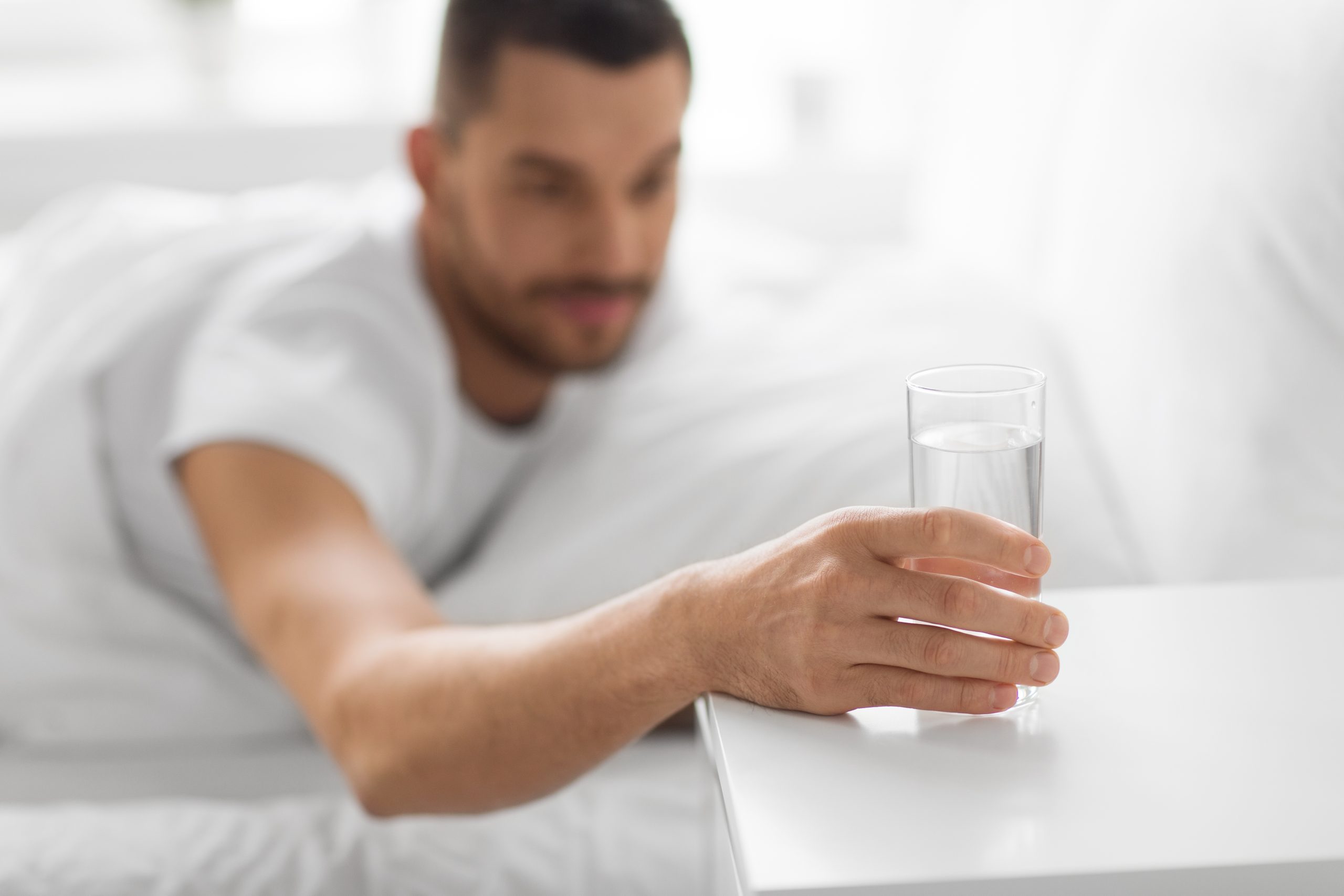 Microbi logo Explica Que Sucede Al Beber El Agua Del Vaso Que Dejaste microbi-logo-explica-que-sucede-al-beber-el-agua-del-vaso-que-dejaste