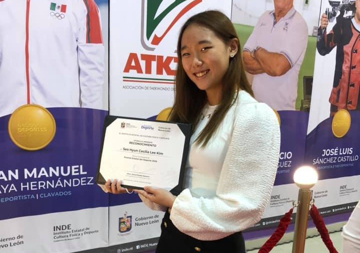 Kang Young Lee y Cecilia Lee reciben el Premio Nacional de Tae Kwon Do ...