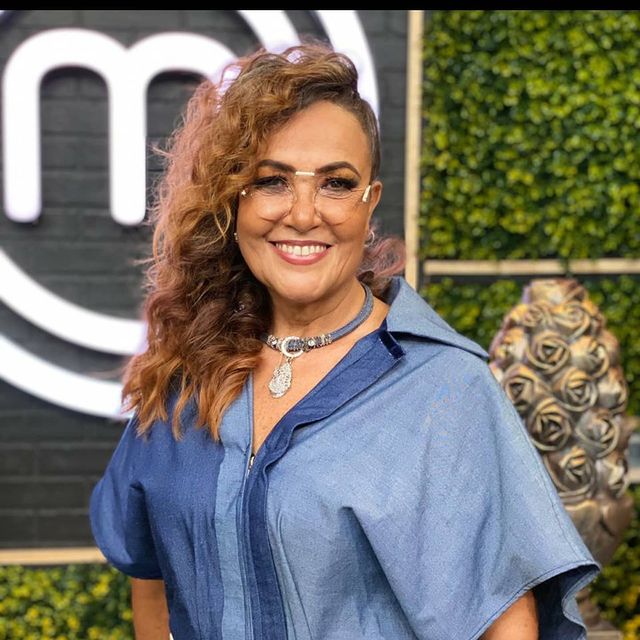 Cheff Betty presume su ESPECTACULAR FIGURA con ajustado vestido ...