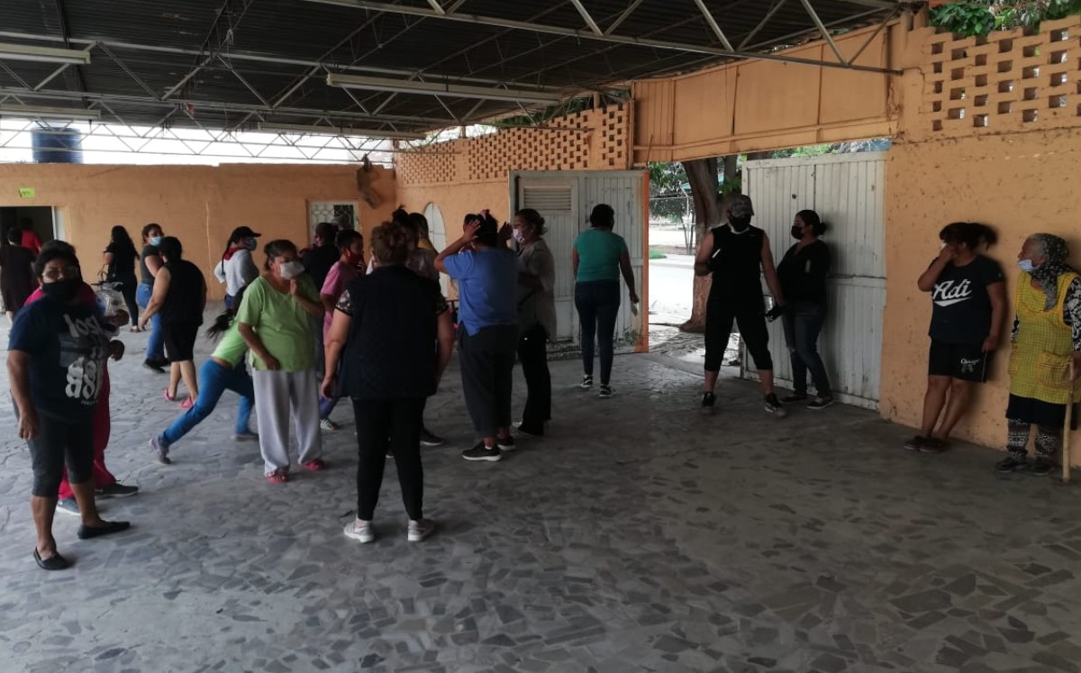 Vecinos de colonia César Guillermo Meraz de Lerdo toman la 'caseta ...