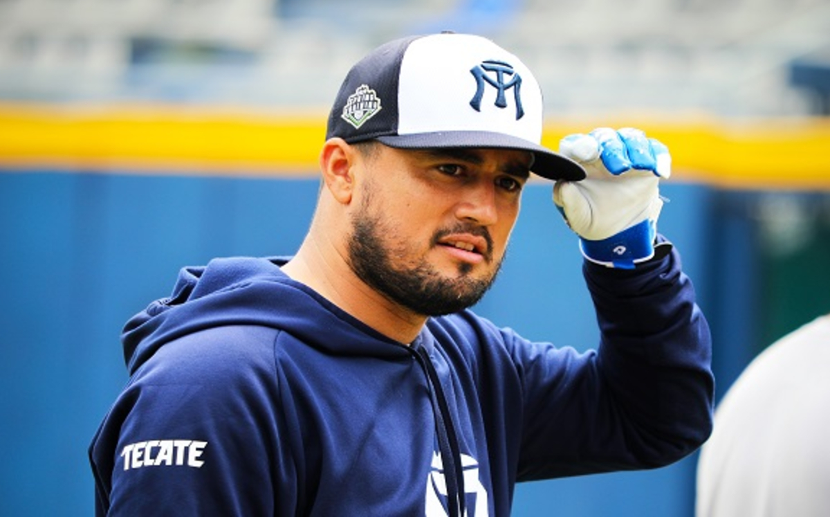 Apoya Ramón Ríos a Tigres en el Clásico Regio | Telediario México