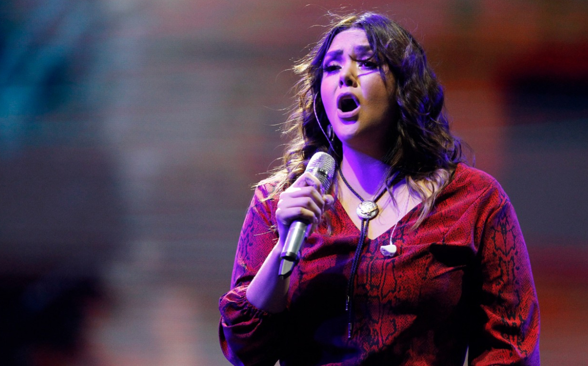 Yuridia: ‘canta y encanta’ con su regreso a los escenarios | Telediario ...
