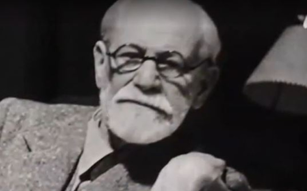 Edward Bernays, el maestro de las Relaciones Públicas (VIDEO ...