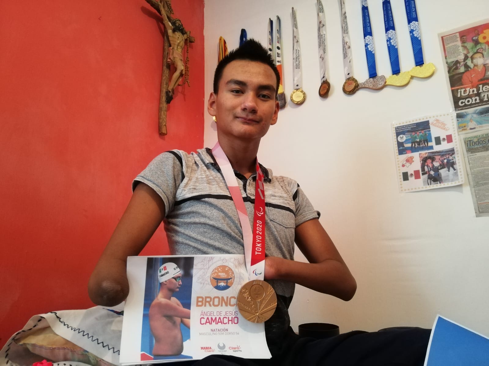 Ángel Camacho se preparó por 3 años para ganar la medalla | Telediario ...