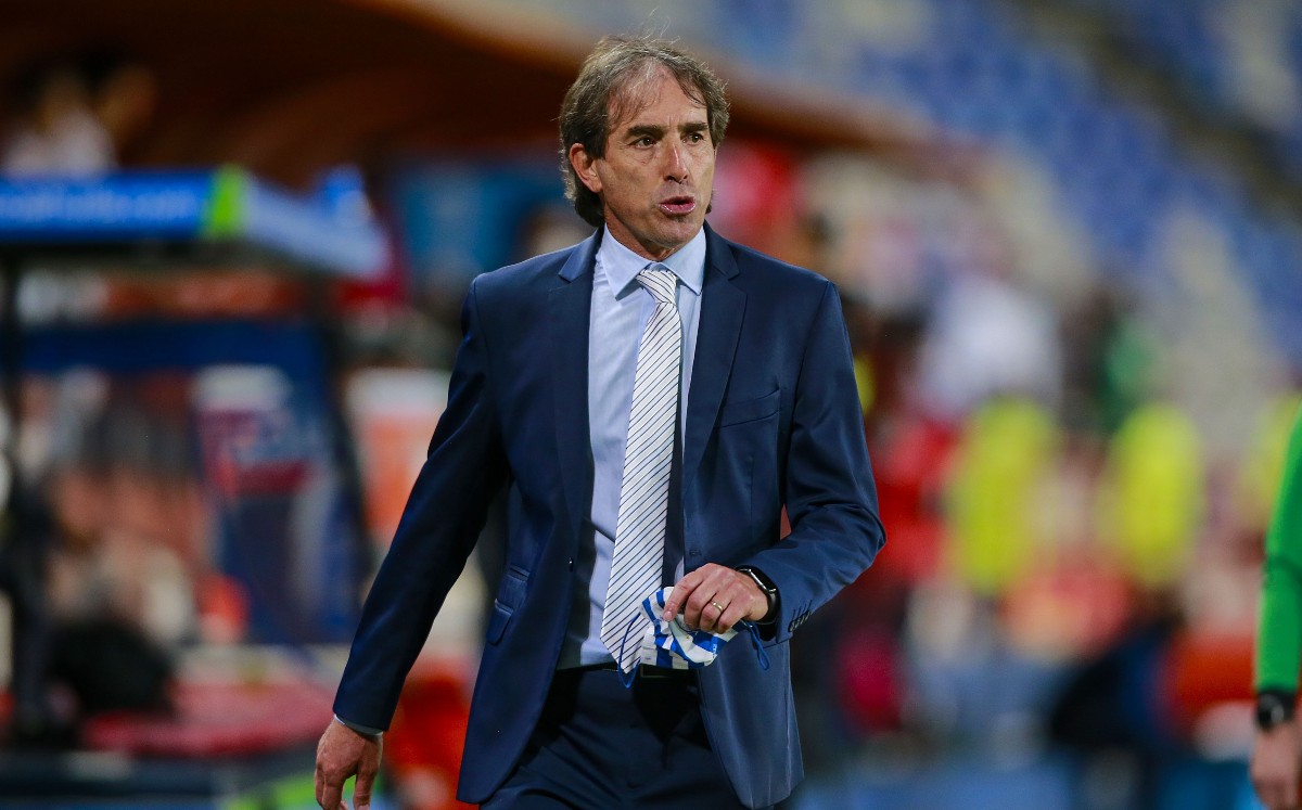 Guillermo Almada destaca confianza en jugadores jóvenes| Telediario México