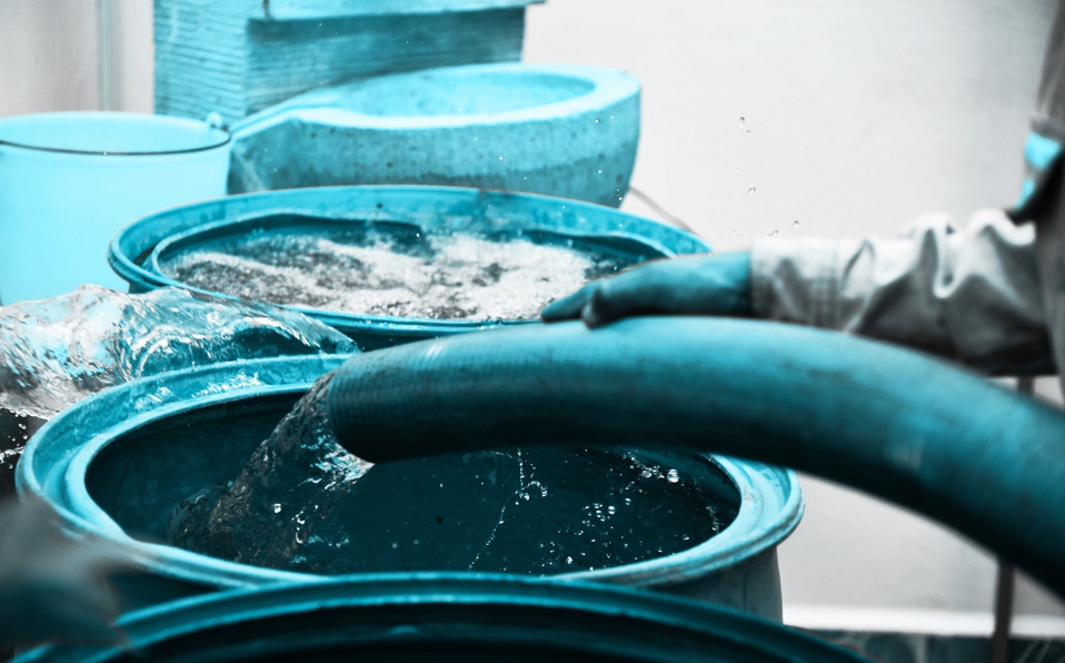 NL. Cómo limpiar y desinfectar recipientes para almacenar agua ...