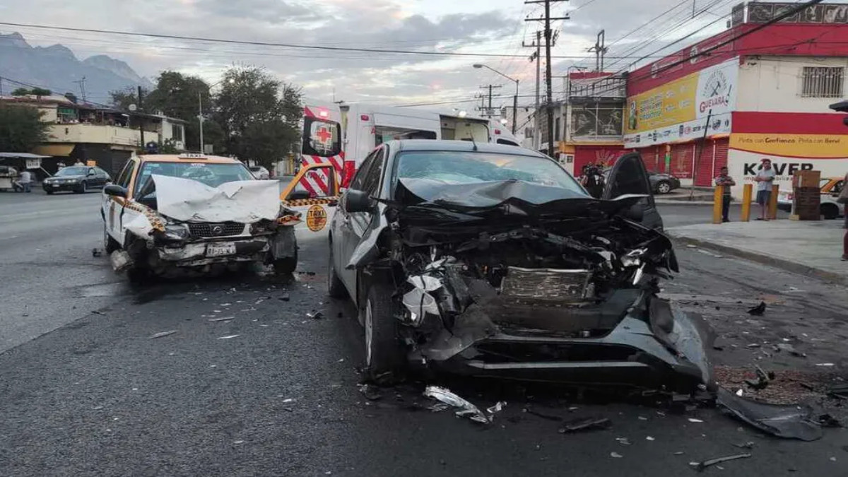 Monterrey. Choque de frente deja 2 lesionados al norponiente ...