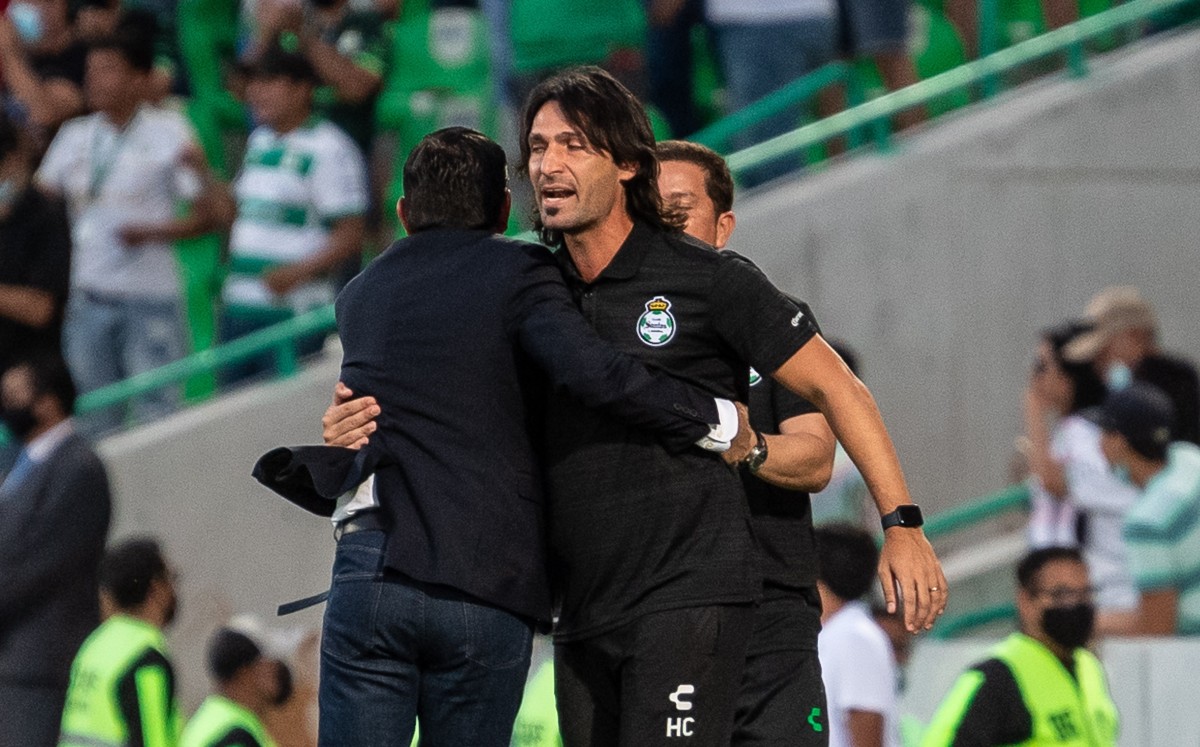 Hugo Colace, contento con triunfo de Santos Laguna| Telediario México