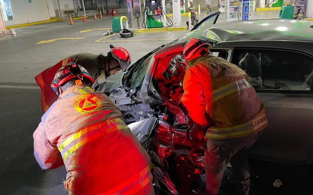 Monterrey. Choque en avenida Garza Sada| Telediario México