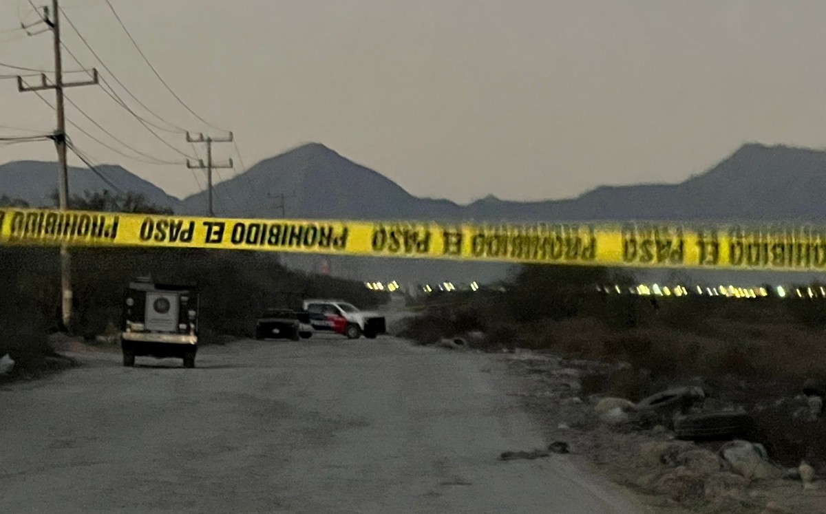 Encuentran un cuerpo envuelto en un cobertor en Escobedo| Telediario México