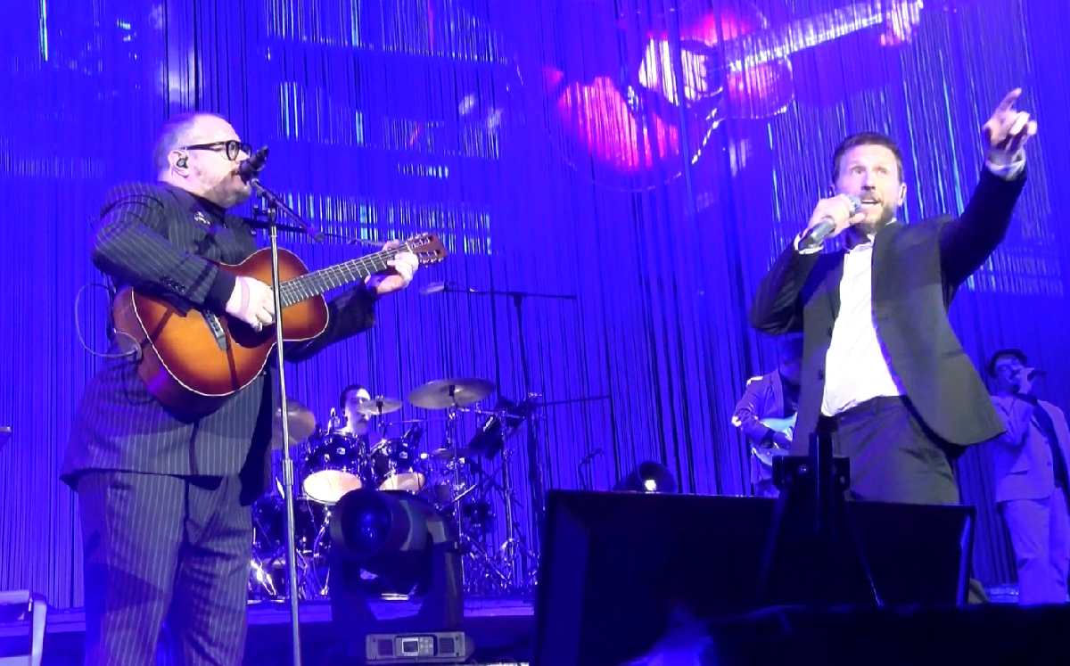 Sin Bandera ofrece romántico concierto en Monterrey| Telediario México