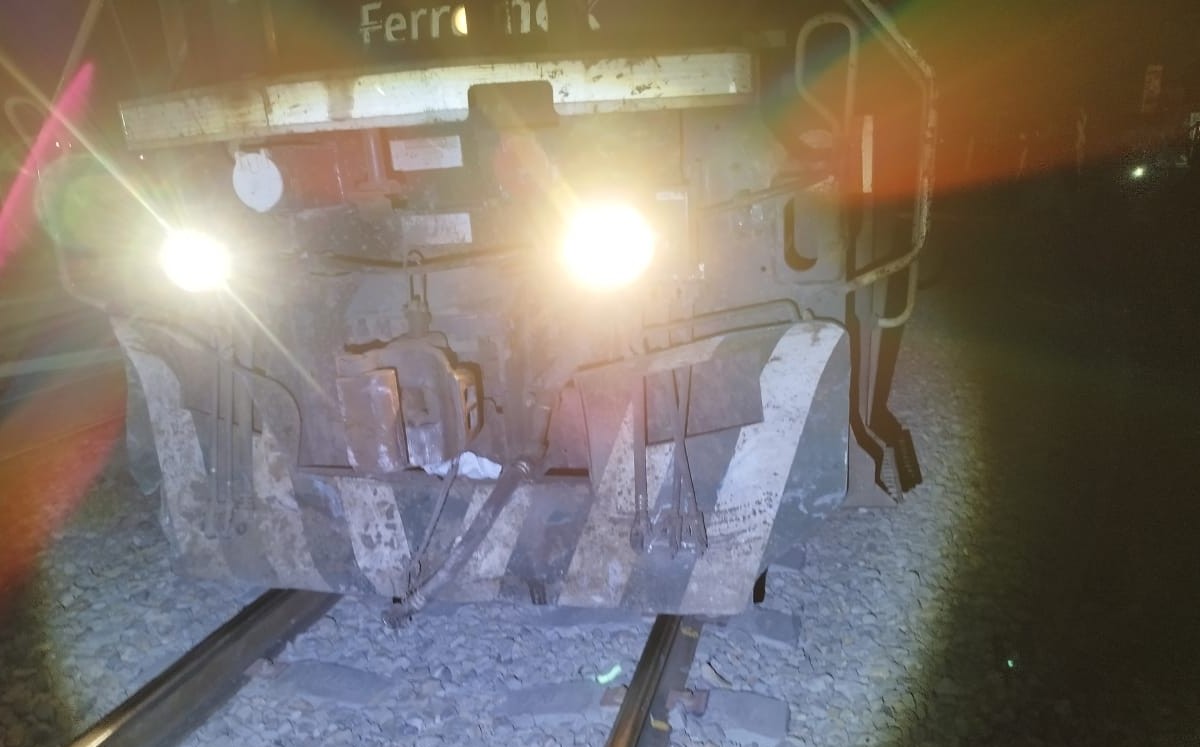 Muere hombre tras querer ganarle el paso el tren en Coahuila| Telediario México