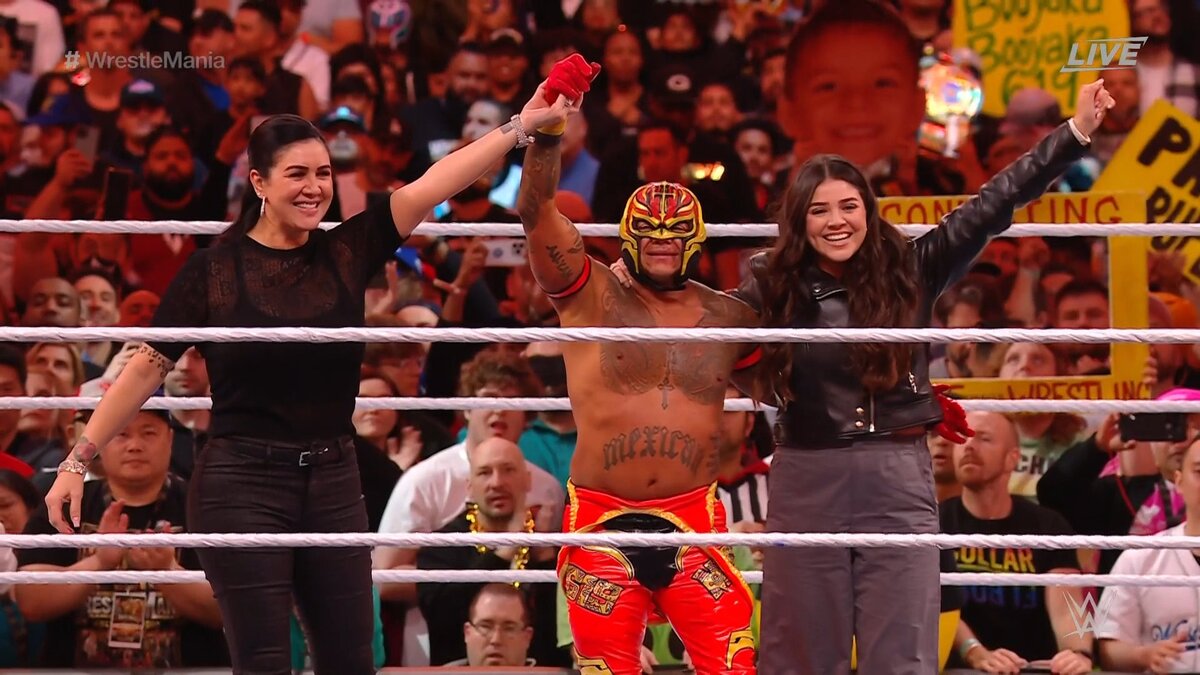 Rey Misterio vence a su hijo Dominik en Wrestlemania 39| Telediario México