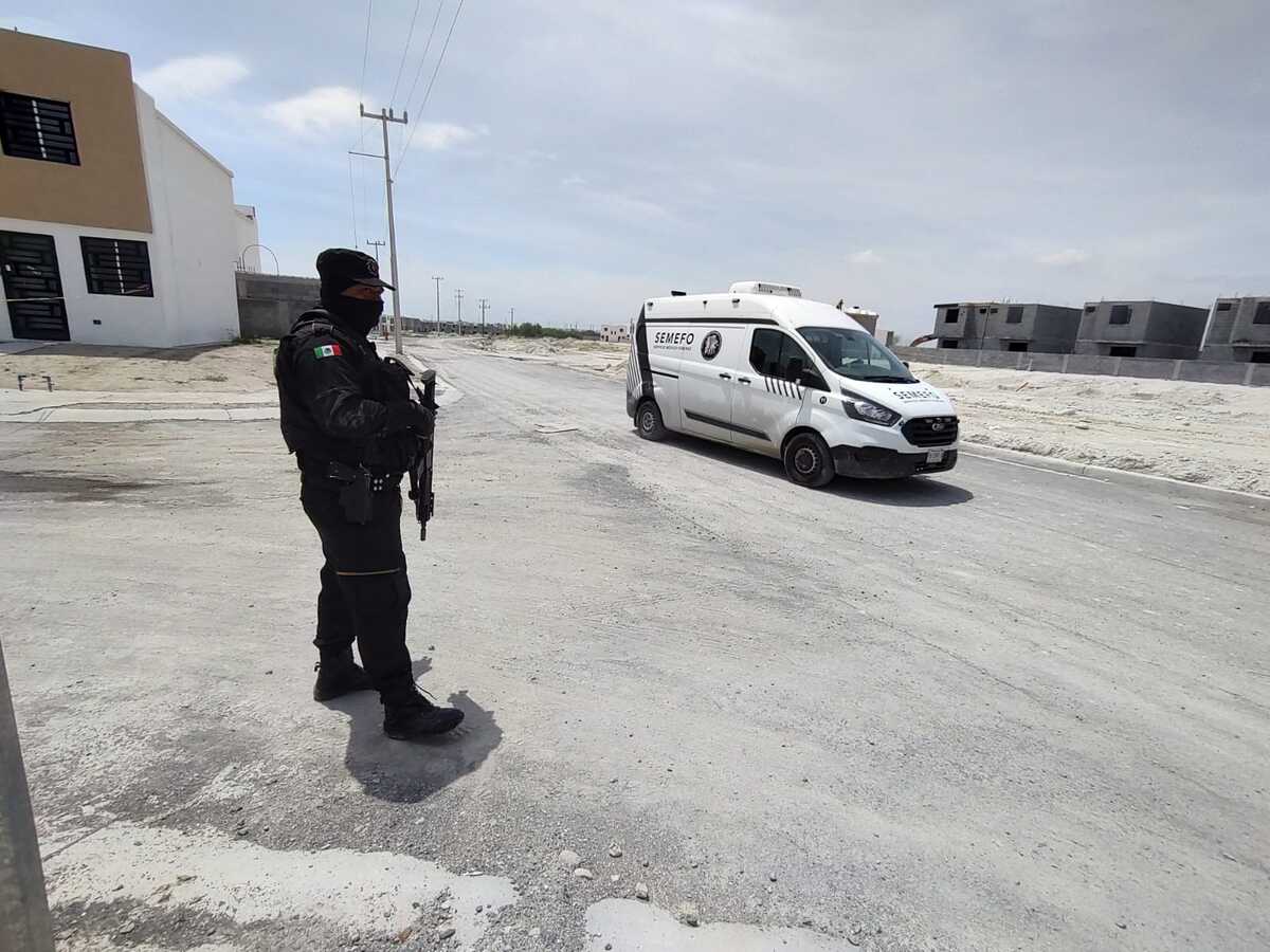 Hallan cuerpo de hombre con huella de violencia en Zuazua| Telediario México