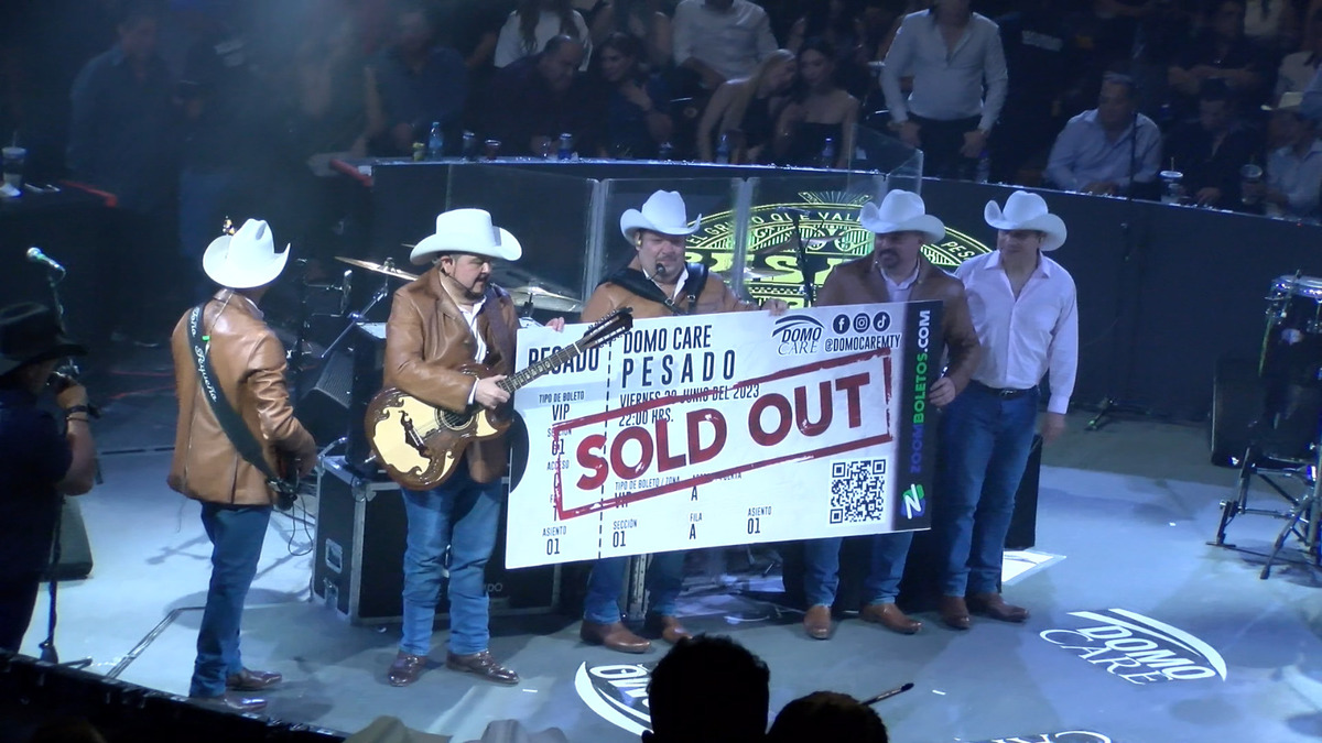 Pesado celebra tres décadas de éxitos con concierto| Telediario México