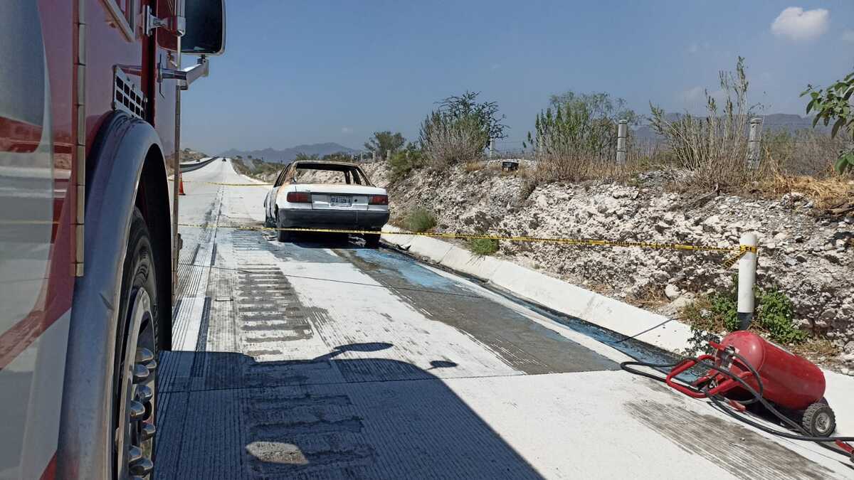 Localizan cuerpo calcinado en Santa Catarina| Telediario México