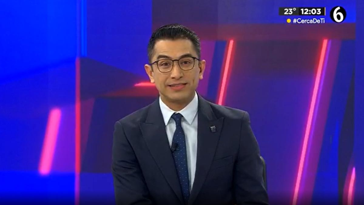 Telediario noticias, programa conducido por Erik Rocha, Mario Castillo ...